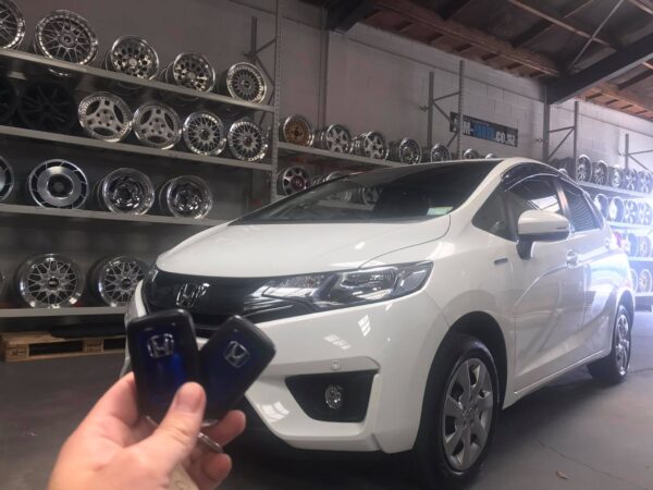 2015 HONDA Fit Hybrid Push start Smart key programming replacement key ...