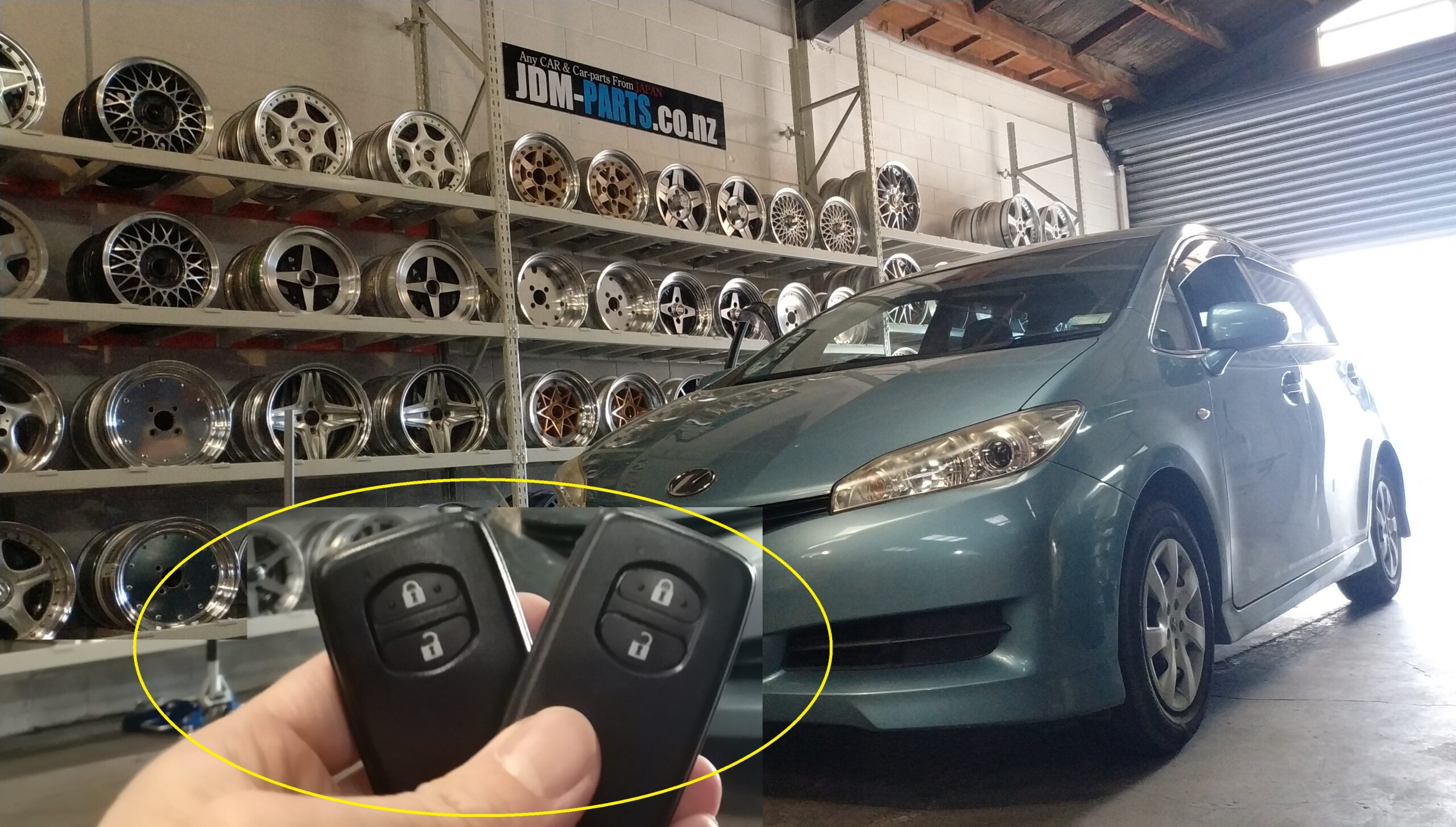 TOYOTA WISH Push Start ZGE Model Smart Key Duplication key replacement ...