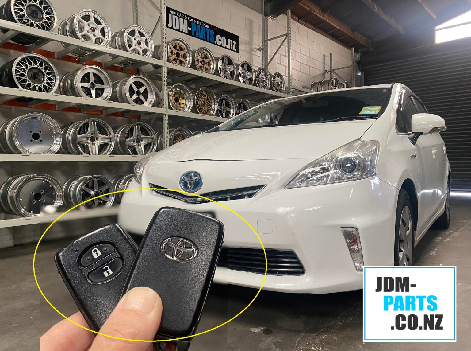 TOYOTA Prius ALPHA ZVW41 ZVW40 Genuine SMART Remote KEY Fob 2 Buttons ...