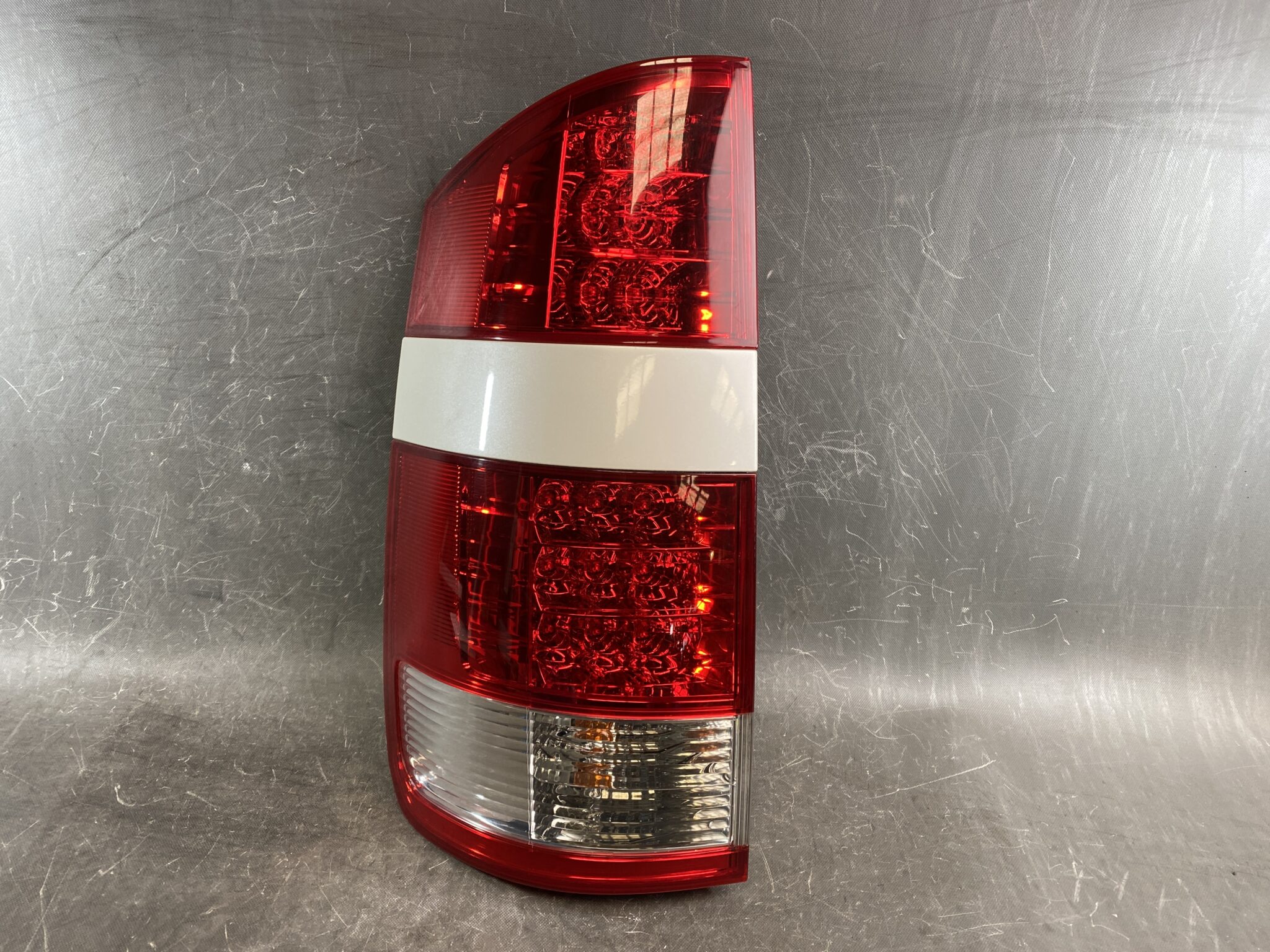 TOYOTA NOAH VOXY AZR60 AZR65 Taillight 28-184 Left Side x1 » JDM-PARTS NZ