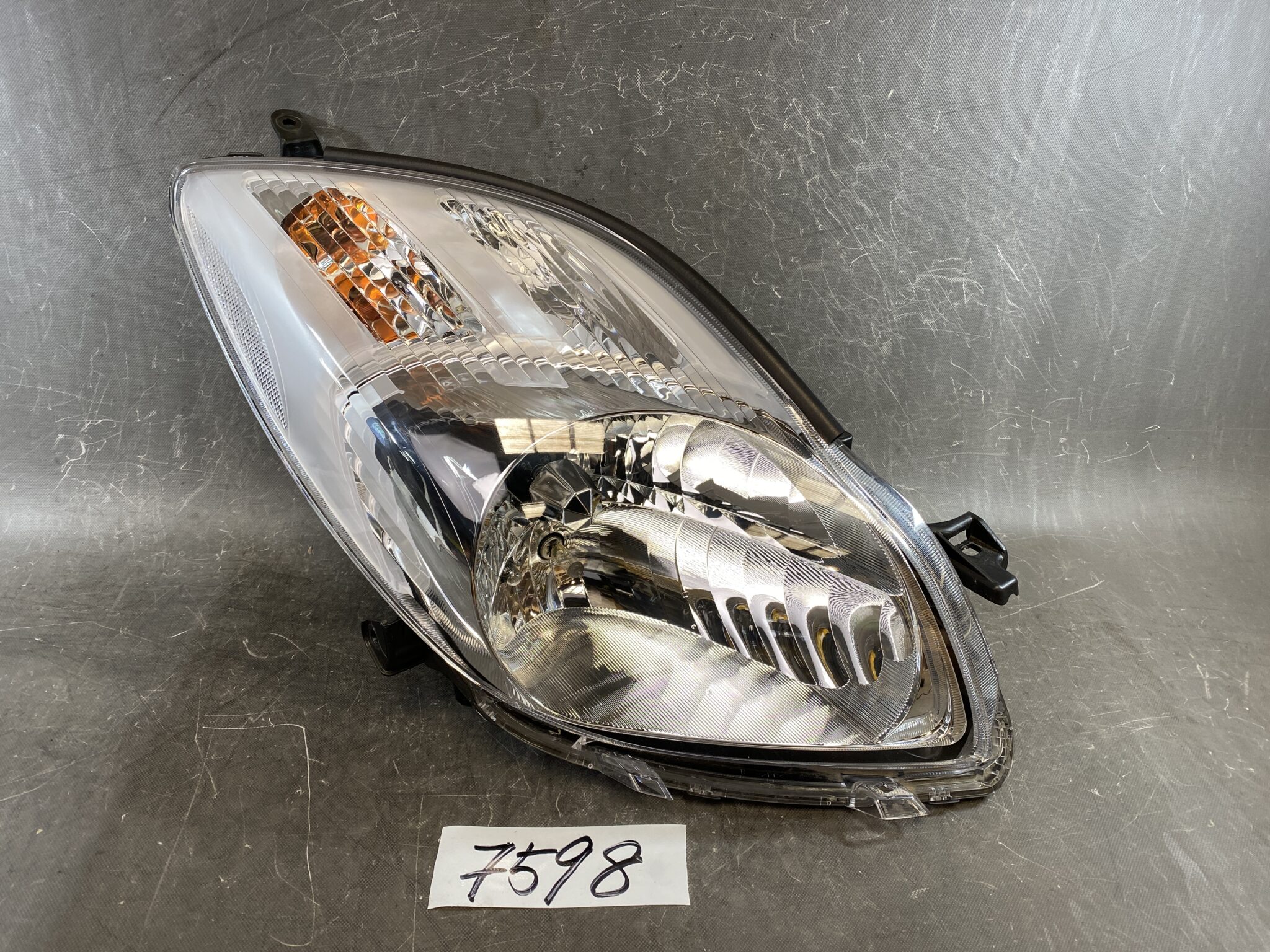 TOYOTA VITZ YARIS SCP90 KSP90 NCP90 NCP91 NCP95 Genuine HID Headlight ...