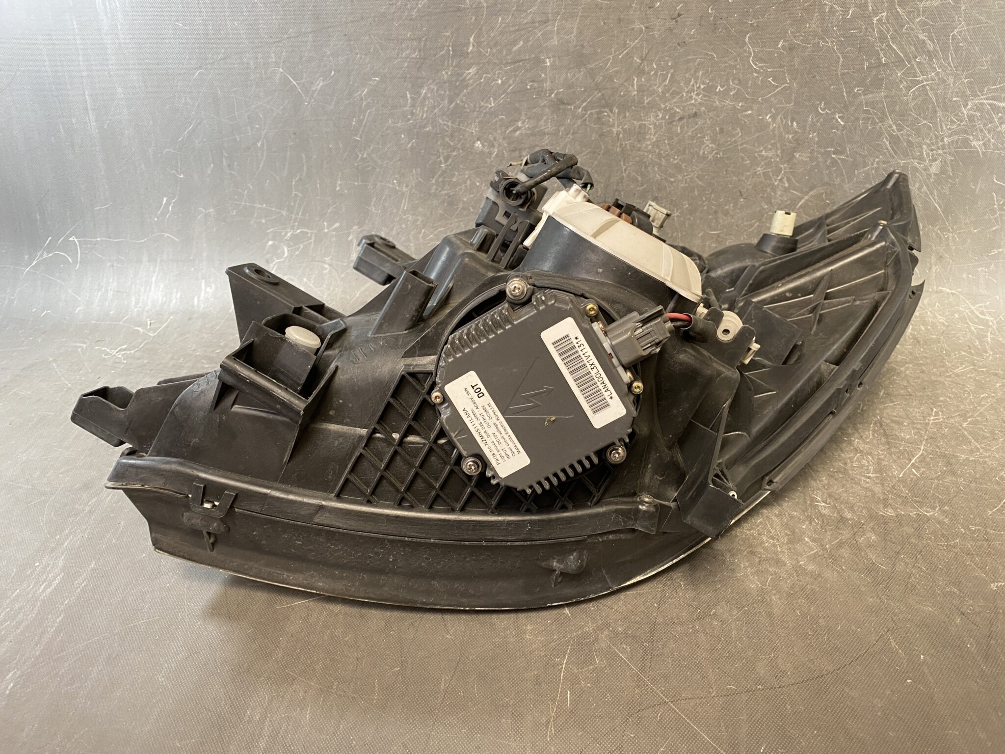 NISSAN ELGRAND E51 ME51 MNE51 NE51 Genuine HID Headlight / KOITO 100-24826 / Right Side x1 » JDM ...