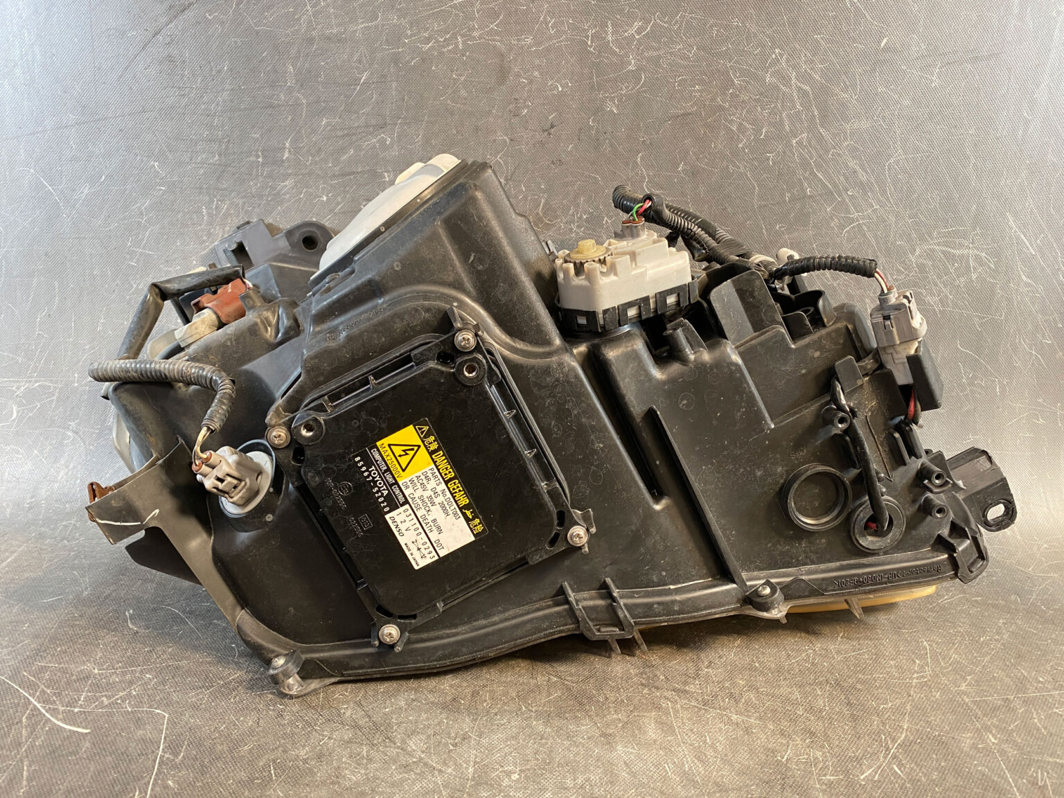 TOYOTA MARK X GRX120 GRX121 GRX125 HID Headlight / KOITO 22-330 / Left ...