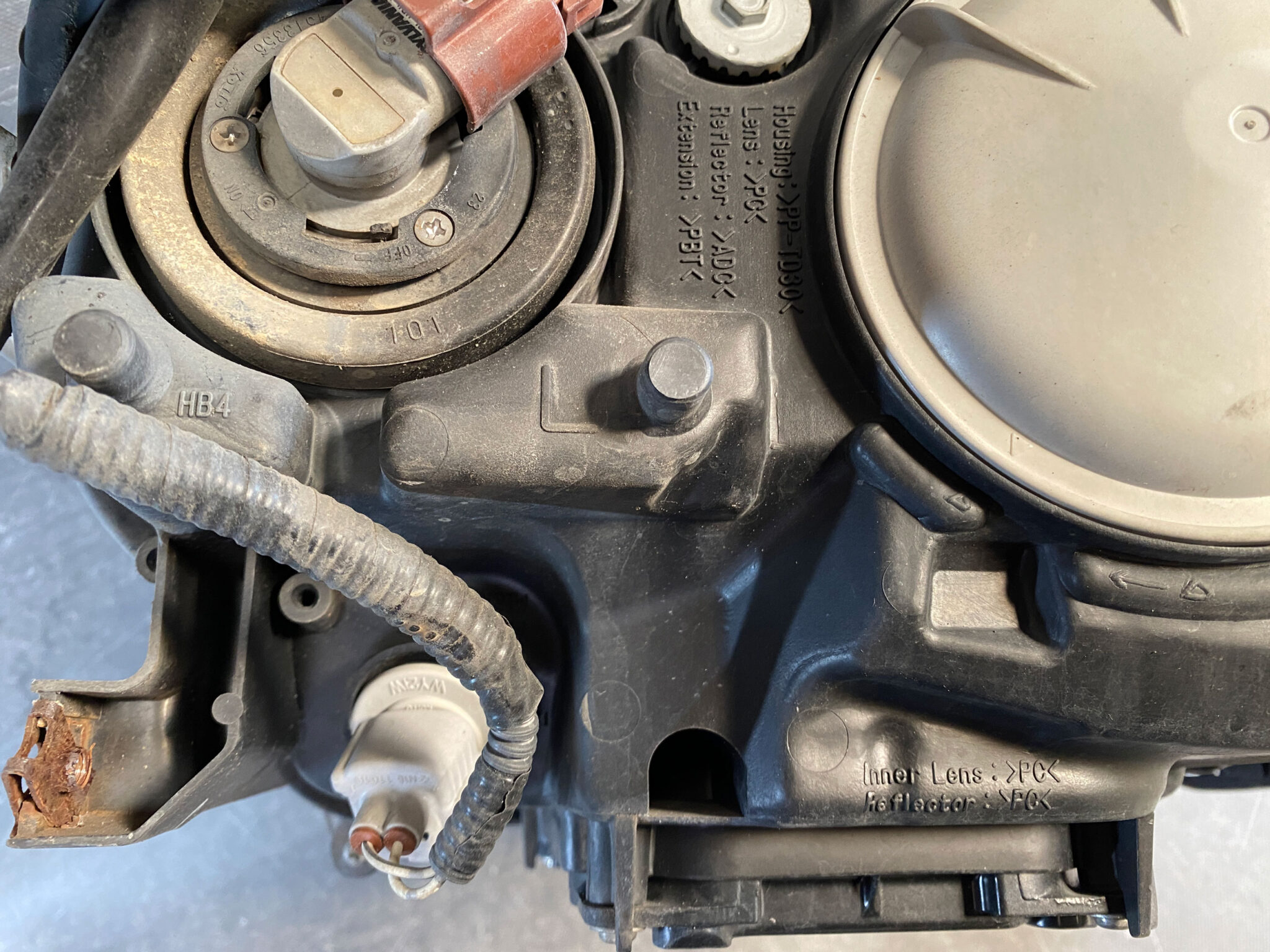 TOYOTA MARK X GRX120 GRX121 GRX125 HID Headlight / KOITO 22-330 / Left ...