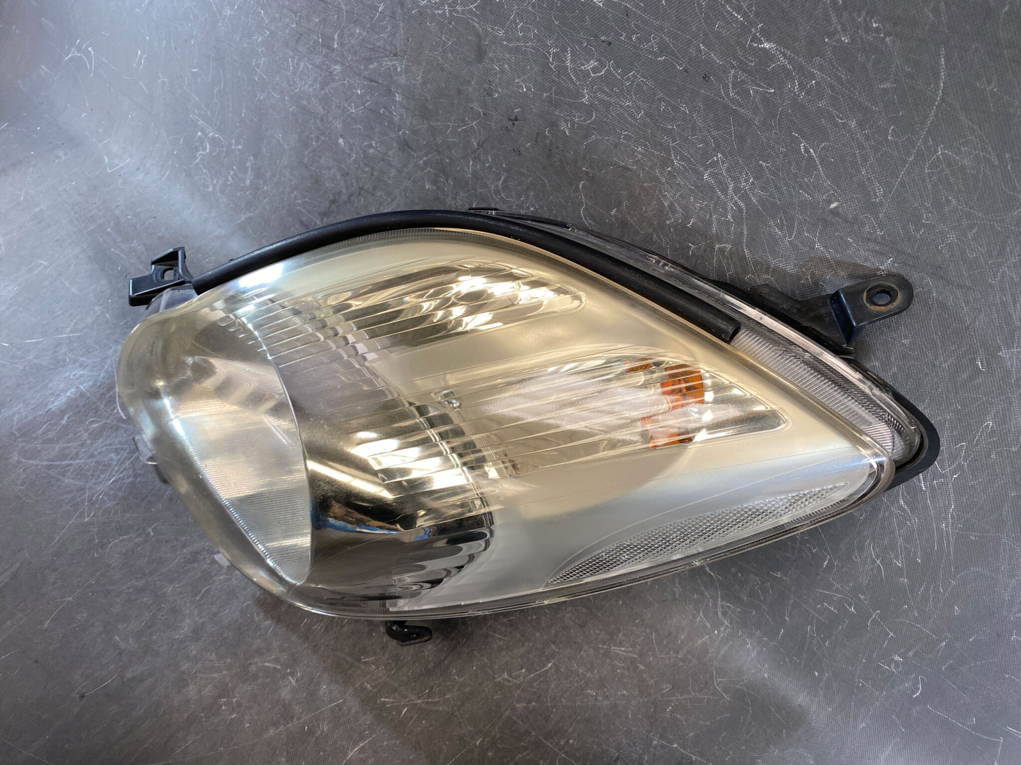 TOYOTA VITZ YARIS SCP90 KSP90 NCP90 NCP95 HID Headlight 52-183 Left ...