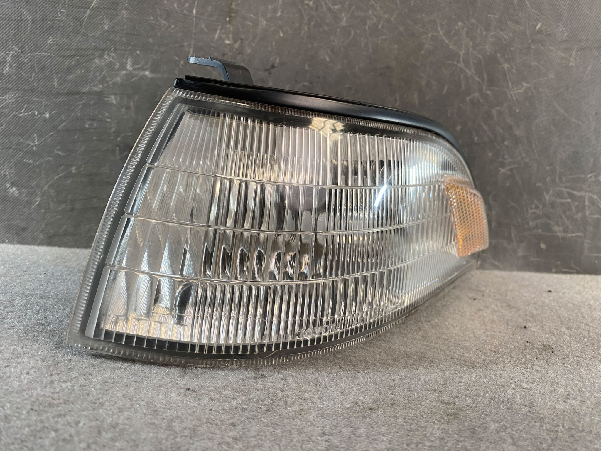 Toyota Mark2 JZX81 GX81 Corner Light 22-207 Left Side x1 » JDM-PARTS NZ
