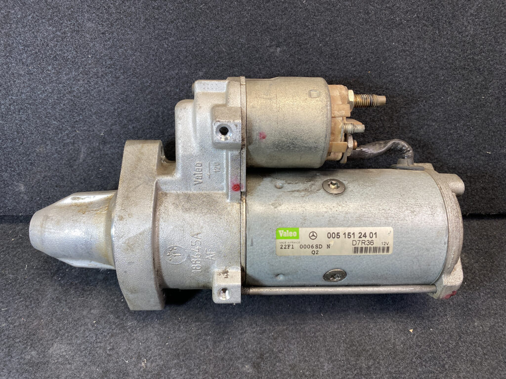 MERCEDES-BENZ Genuine Starter Motor W202 W204 W215 W219 / 005 151 24 01 ...