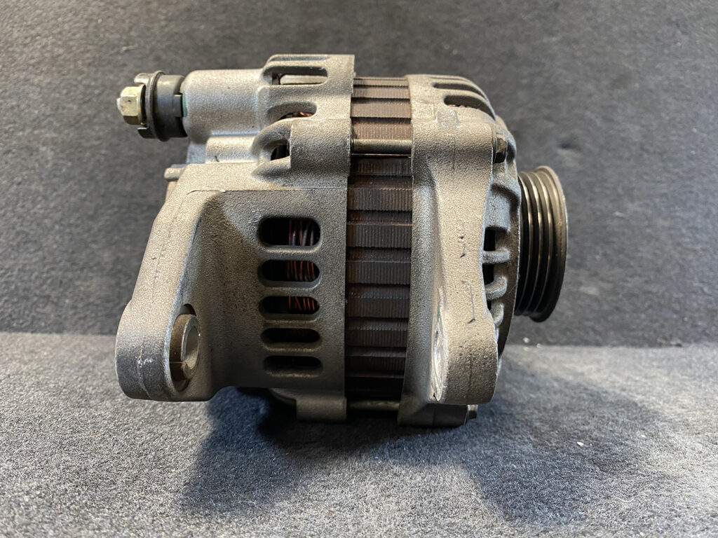 Genuine Alternator NISSAN Vanette BONGO MITSUBISHI DELICA / F82M ...