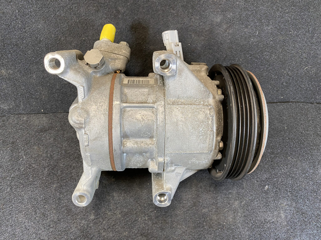 Genuine AC COMPRESSOR TOYOTA VITZ YARIS COROLLA 5TSE10C 447260-4202 / ...