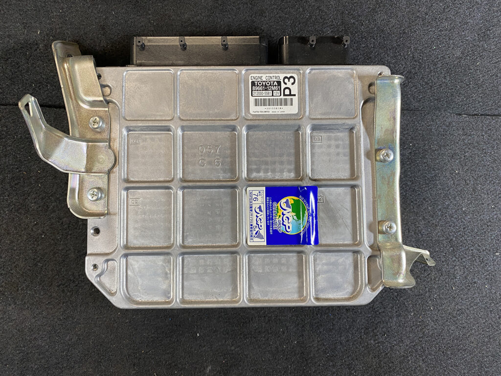 ECU Engine control unit TOYOTA COROLLA RUMION ZRE152 2ZRFAE / 89661 ...