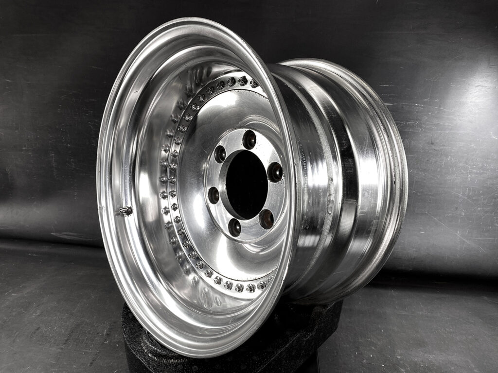 EPSILON JAPAN MOZZER 3 piece Forged 15×8.5j +3 / -33 6×139.7 CB:111 x4 ...