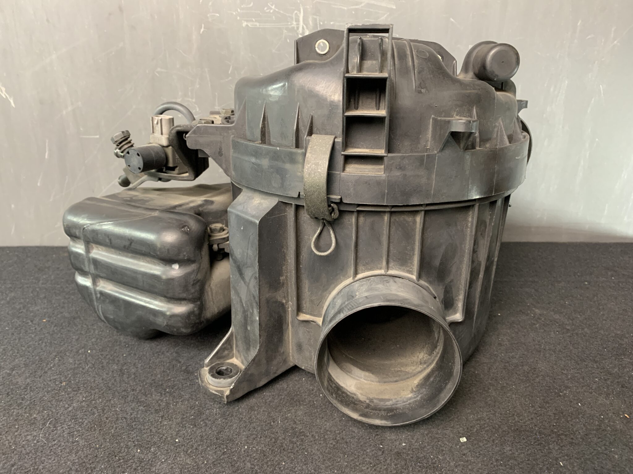 TOYOTA HILUX SURF 130 N130 Genuine Air Cleaner Intake Box Air Filter ...