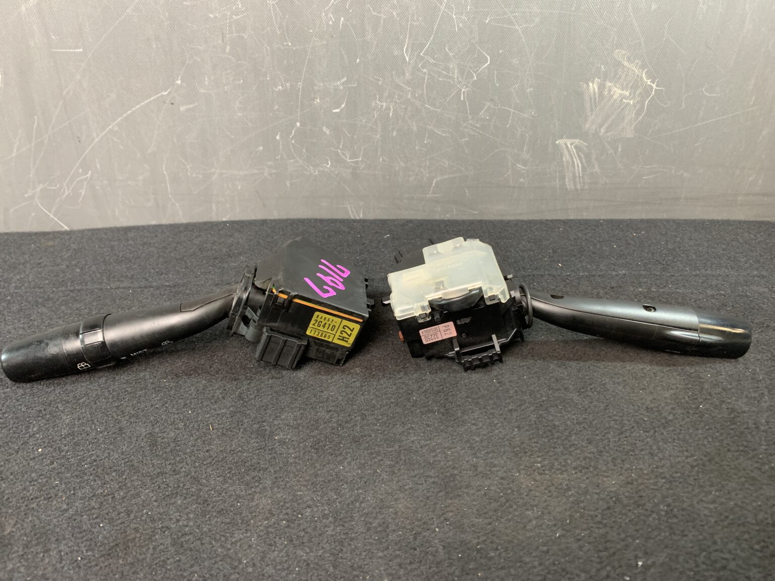 TOYOTA COROLLA FIELDER NZE121 Genuine Headlight / Indicator Switch ...