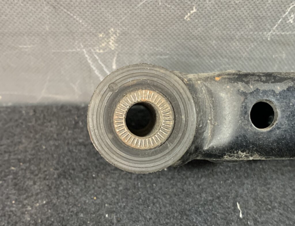Used SUZUKI SWIFT HT51S Front Right Lower Arm » JDM-PARTS NZ