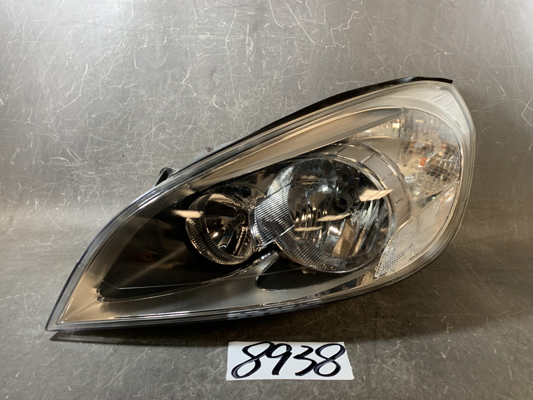 Volvo S60 V60 Genuine Headlight Valeo 31299996 Left Side x1 » JDM-PARTS NZ