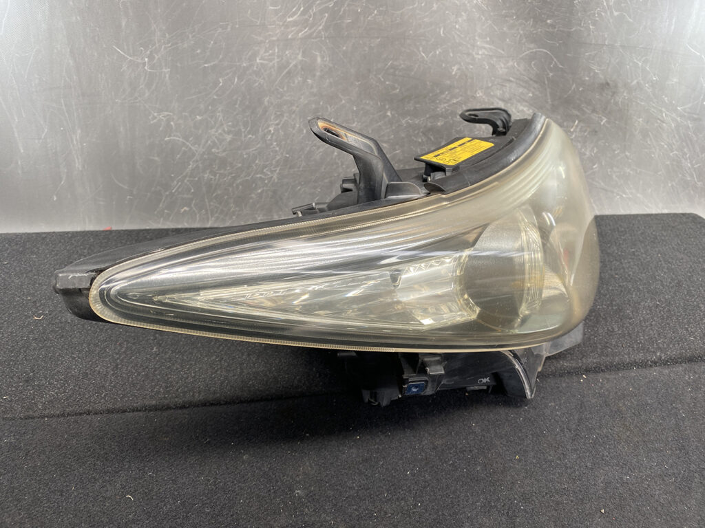 TOYOTA ESTIMA ACR50 ACR55 HID Headlight 28-217 Right Side x1 » JDM-PARTS NZ