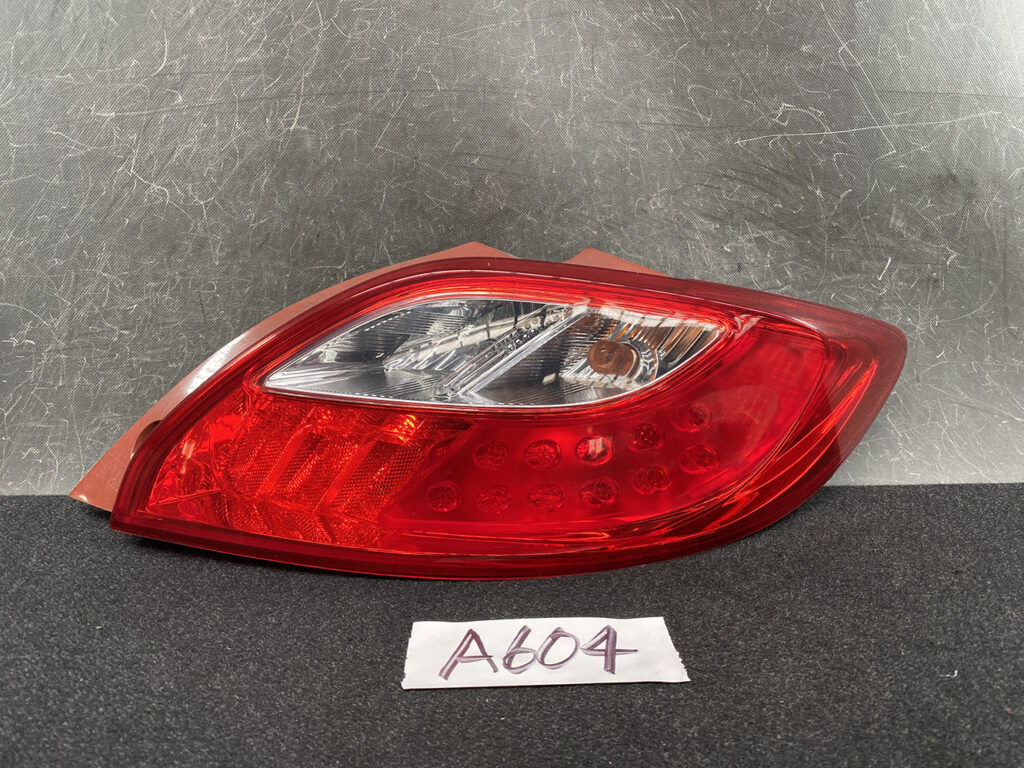 MAZDA DEMIO DE DEJFS DE3FS DE5FS Taillight P5776 Right Side x1 » JDM ...