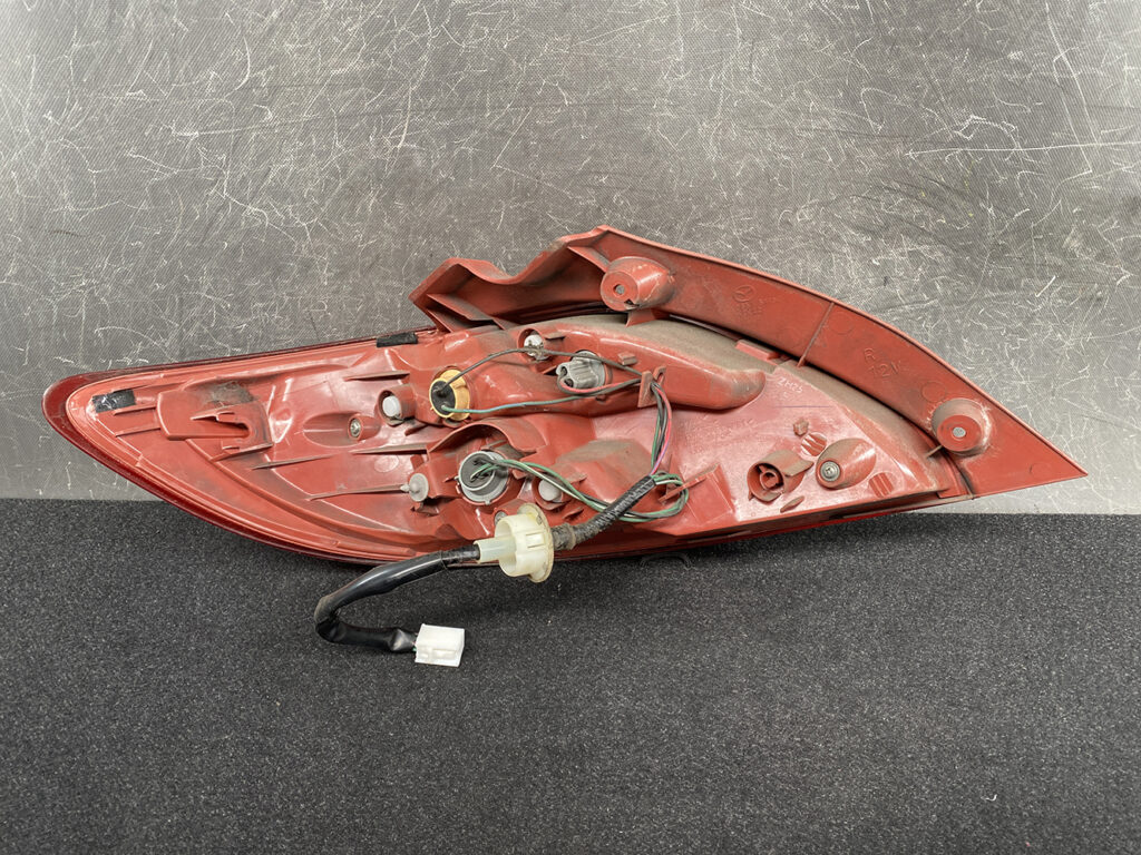 MAZDA DEMIO DE DEJFS DE3FS DE5FS Taillight P5776 Right Side x1 » JDM ...