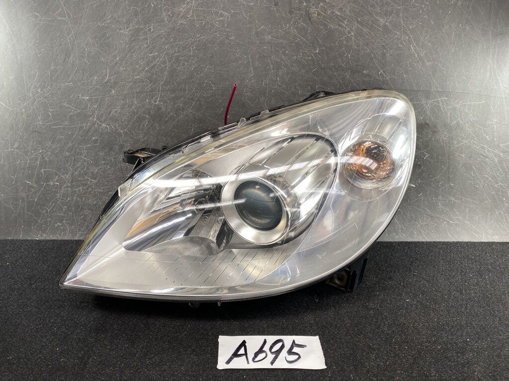 Mercedes-Benz B-Class W245 Genuine Headlight A1698202561 Left Side x1 ...
