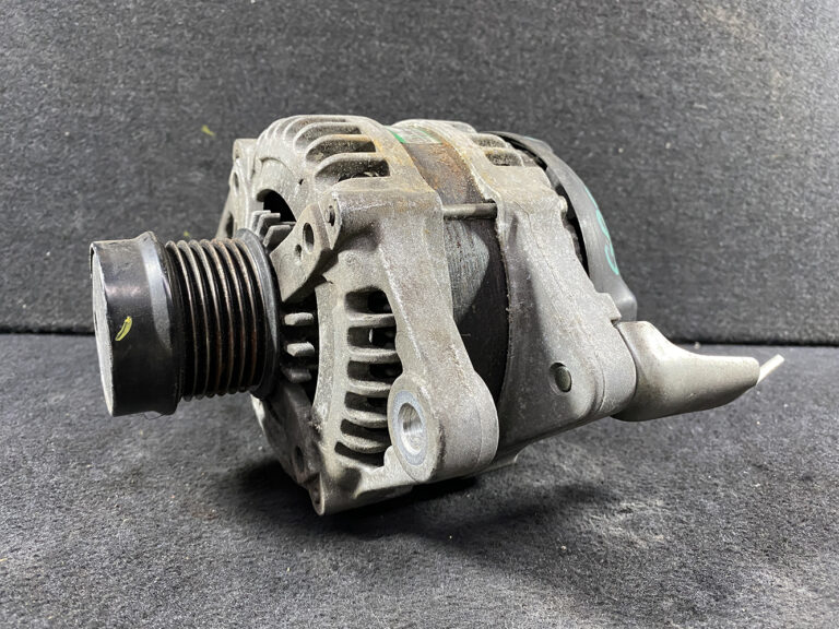 Genuine Alternator TOYOTA MARK-X CROWN 2GR 3GR 4GR / 27060-31030 / ...
